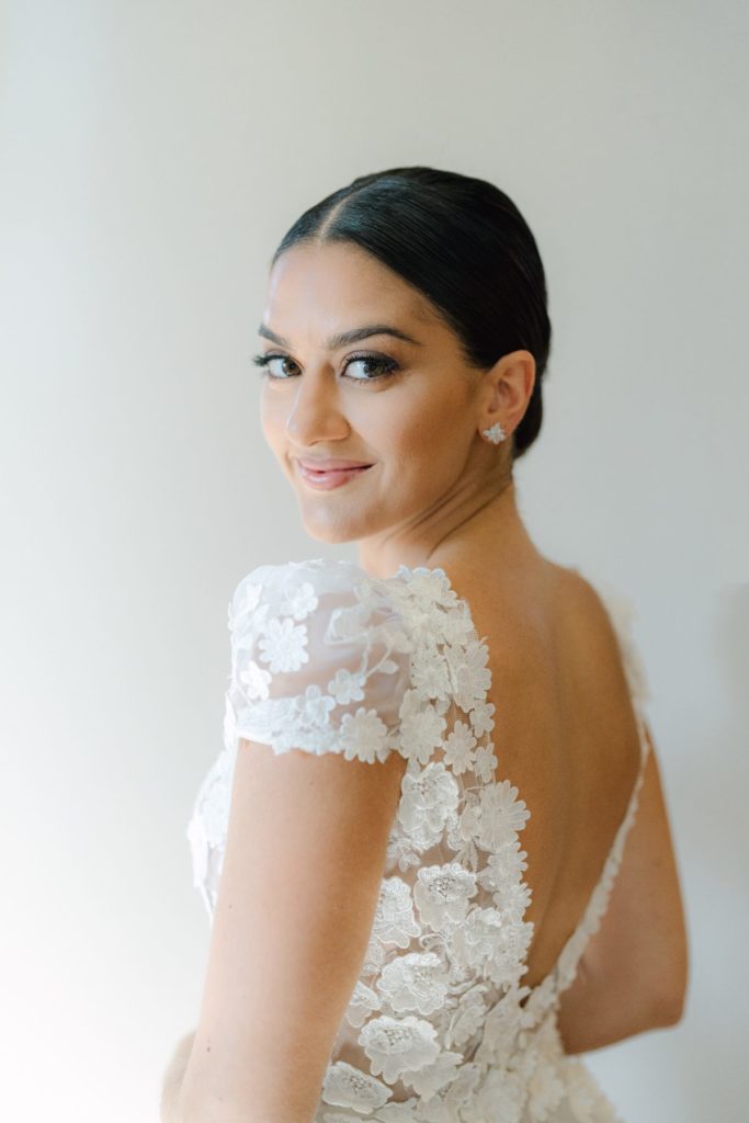 Ultimate Wedding Shot List: A Photography Guide - Les Anagnou Photographers